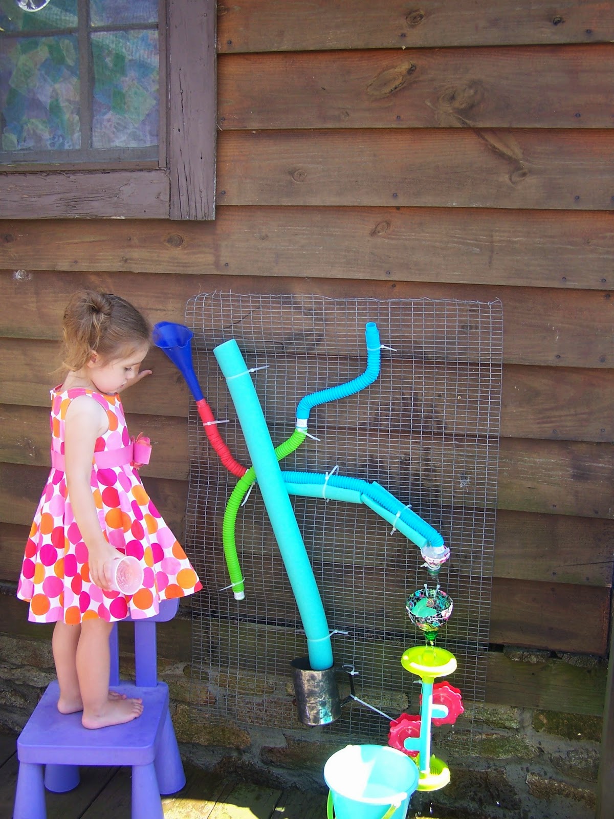 The Harris Sisters: DIY: Water Wall Fun